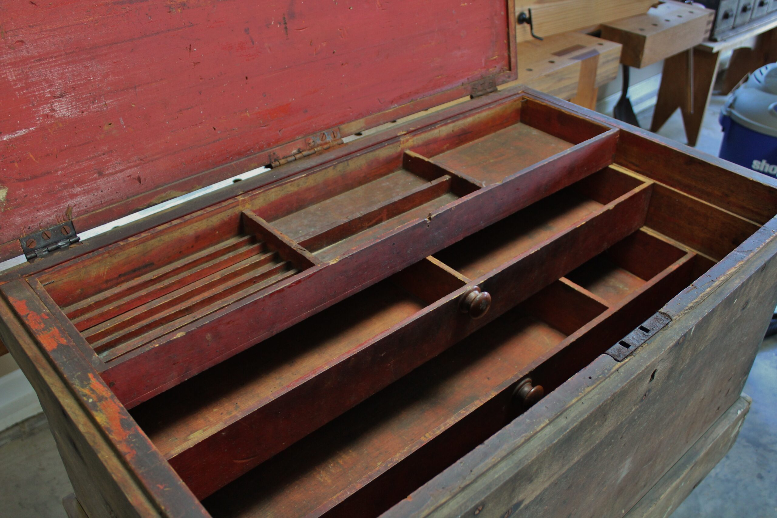 Backwards Hinge? - Lost Art Press