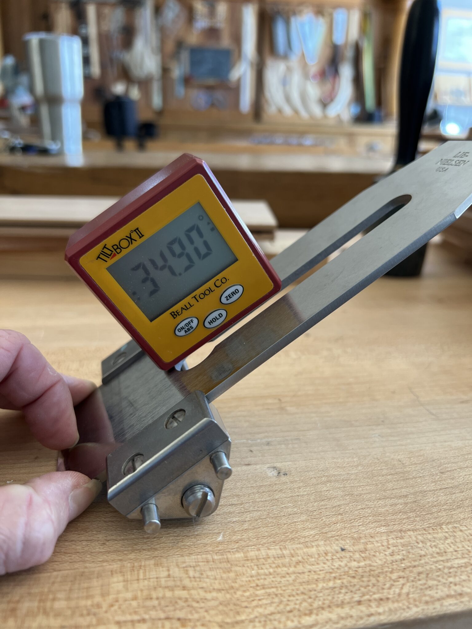 Simple Angle-setting Jig for Sharpening - Lost Art Press