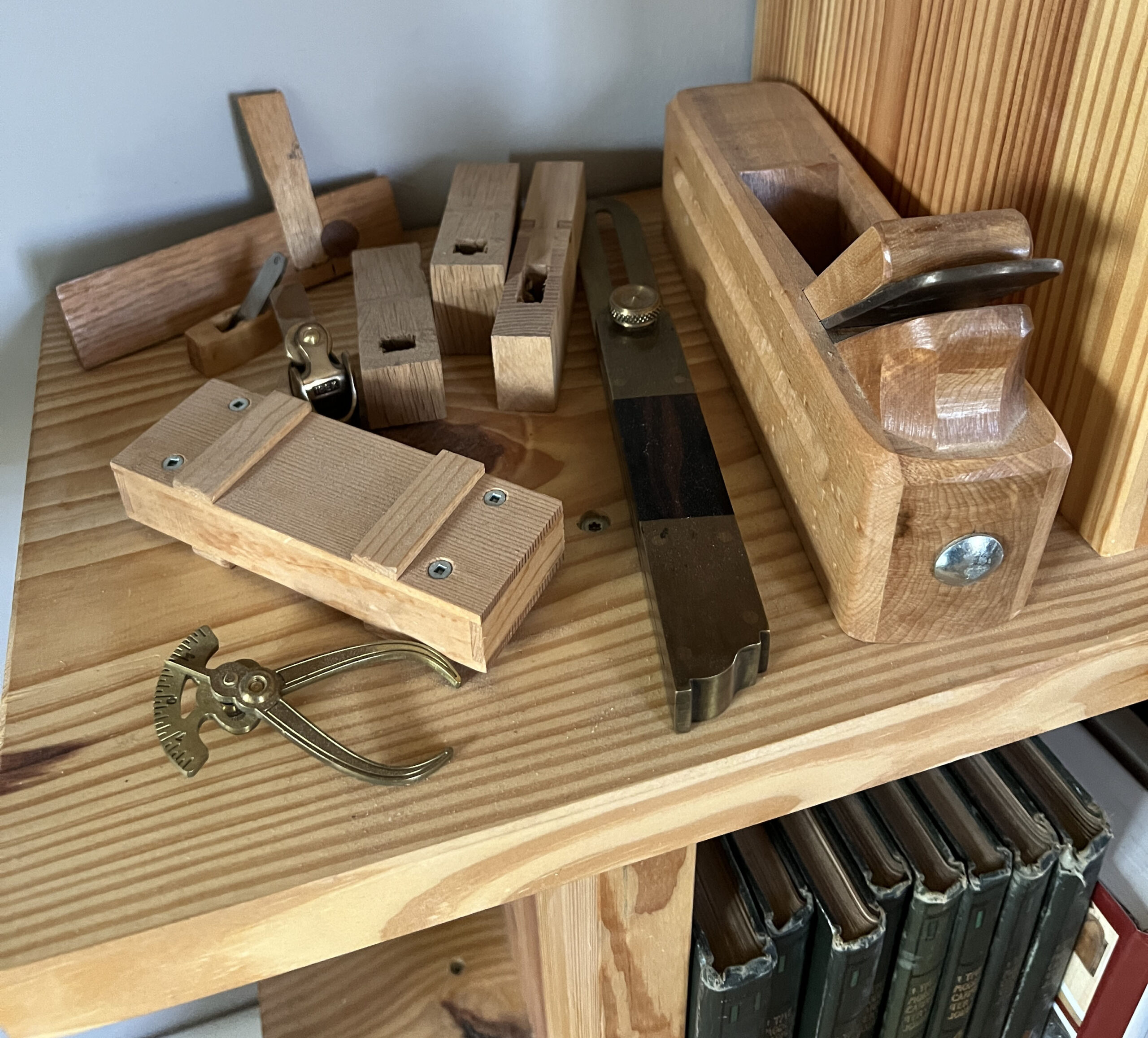 Mechanical Library Hodgepodge Shelf No. 1 - Lost Art Press